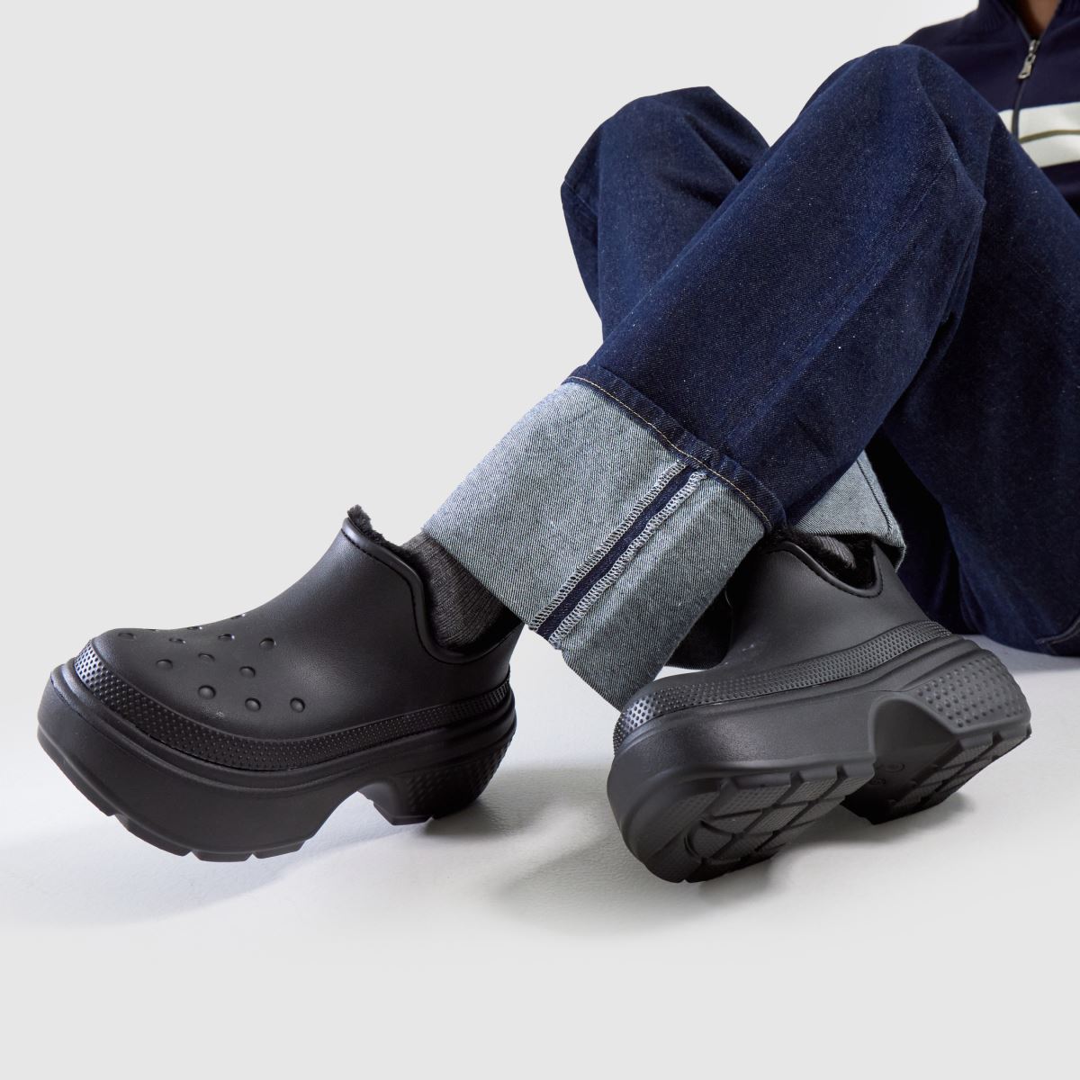 Crocs stomp shorty sandals in black