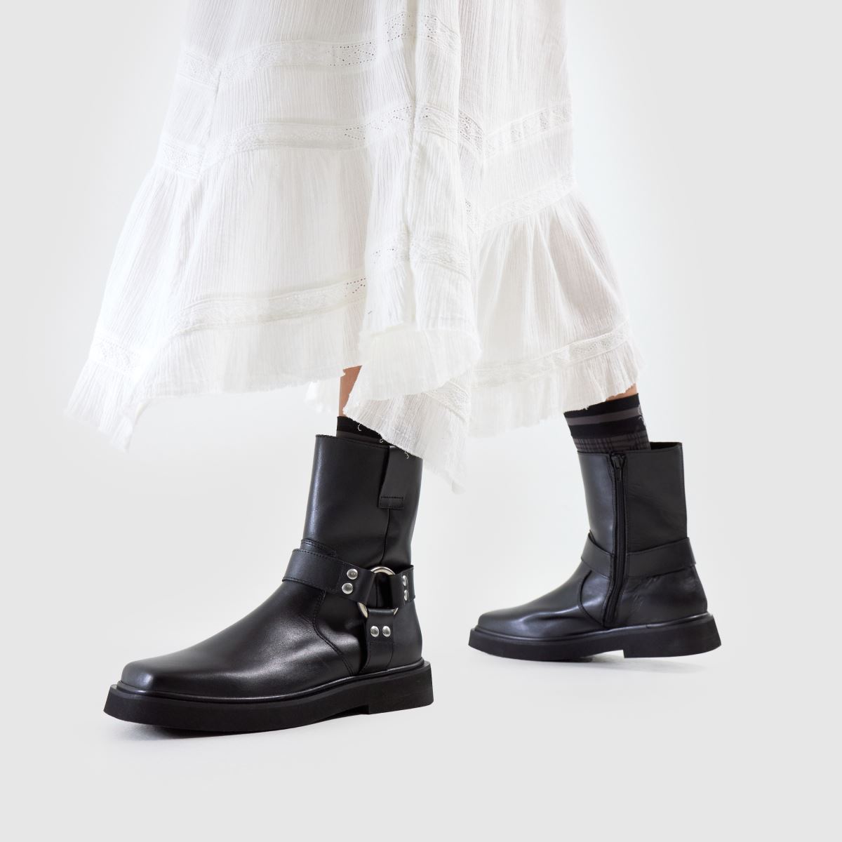 Womens Black schuh Cowan Sqaure Toe Hardwear Boots | schuh