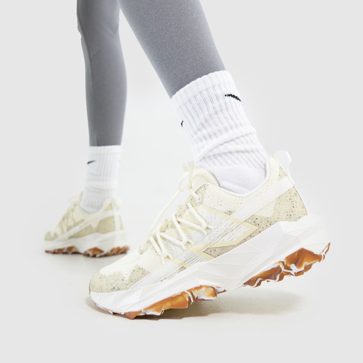 Womens Beige Multi New Balance Tektrel Trainers | schuh