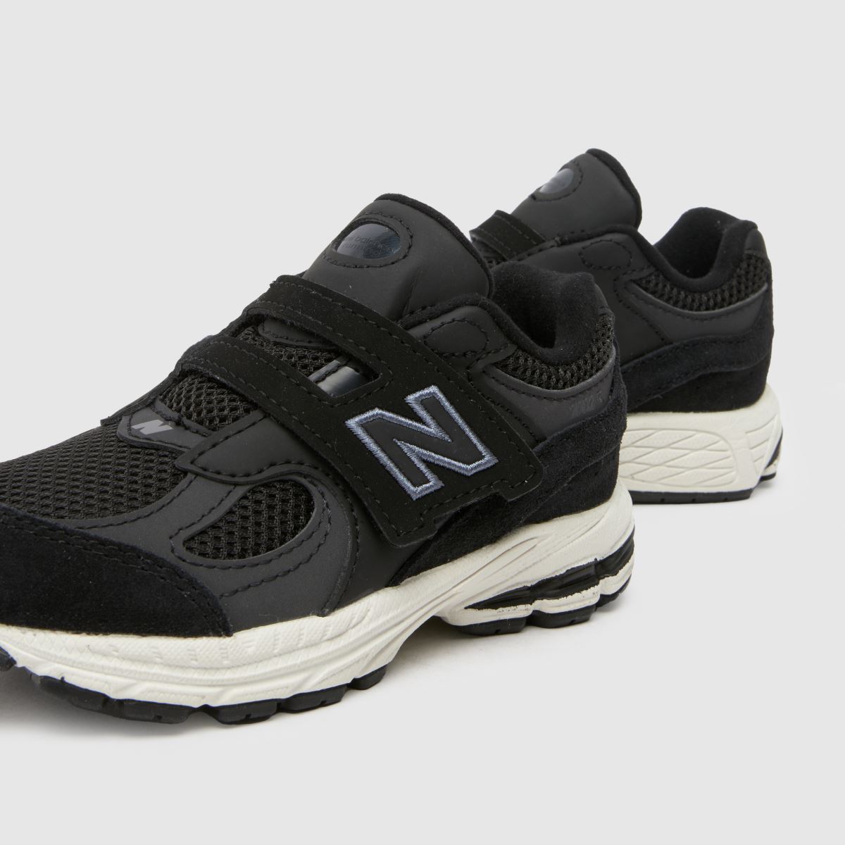 New balance boys black velcro store